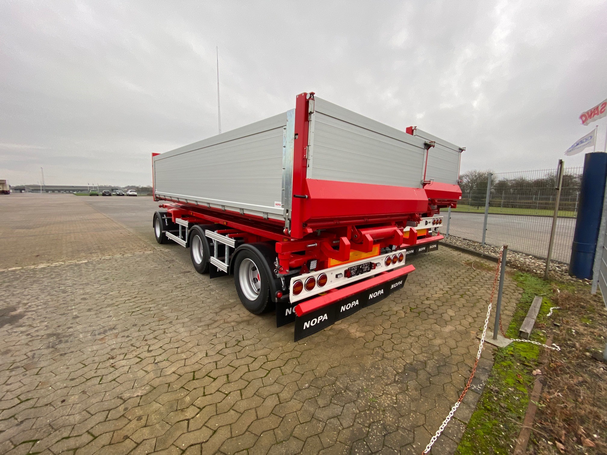 NOPA containerpåhængsvogn u/ tip | Lastbilbasen