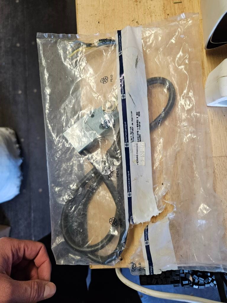 Telemecanique XCM-B515 | Lastbilbasen