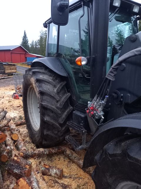 Valtra A-93 | Lastbilbasen